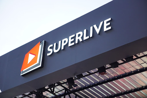 Dialog Senja dan Amigdala Hadir di SUPERLIVE Stage di Jakarta Fair ...