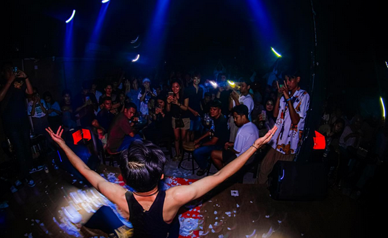 Profil Situ Party, klub malam di Padang yang menyediakan minuman 100 ...