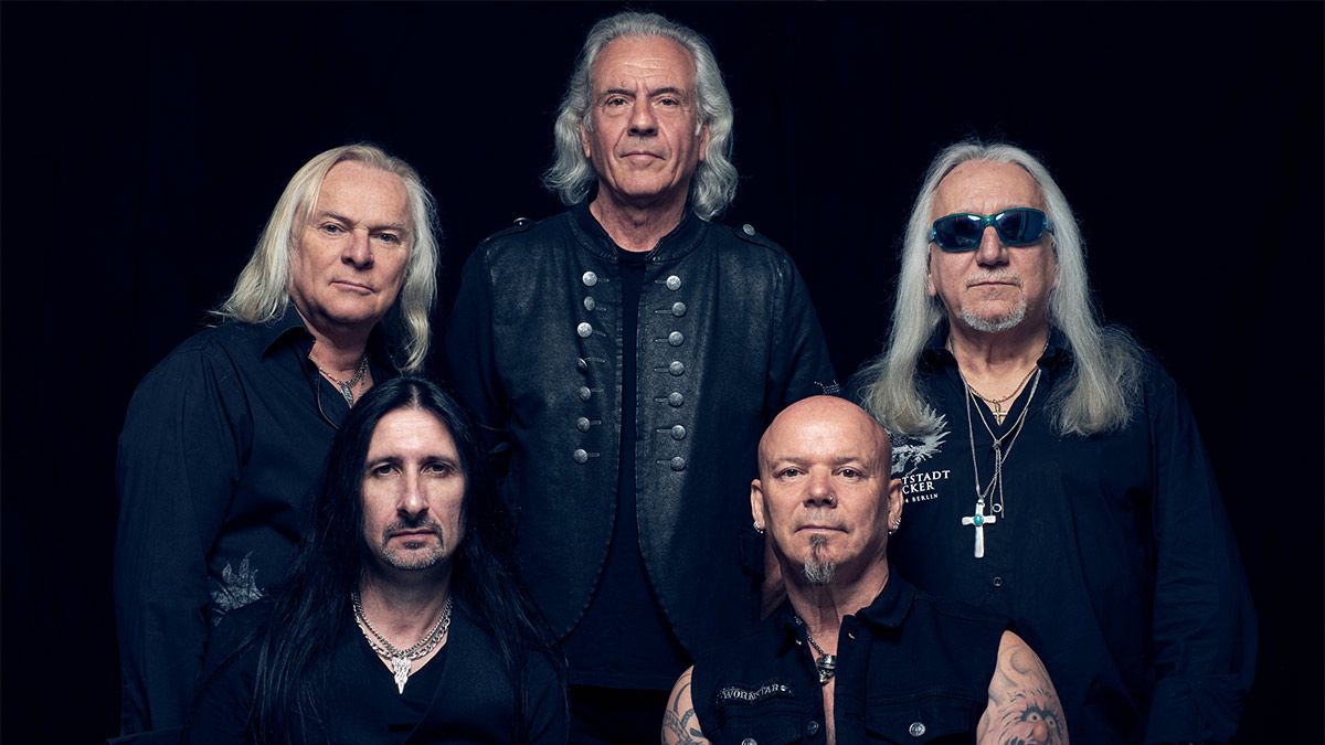 Eksplorasi Sejarah Mitos Pada Single Baru Uriah Heep | SUPERLIVE