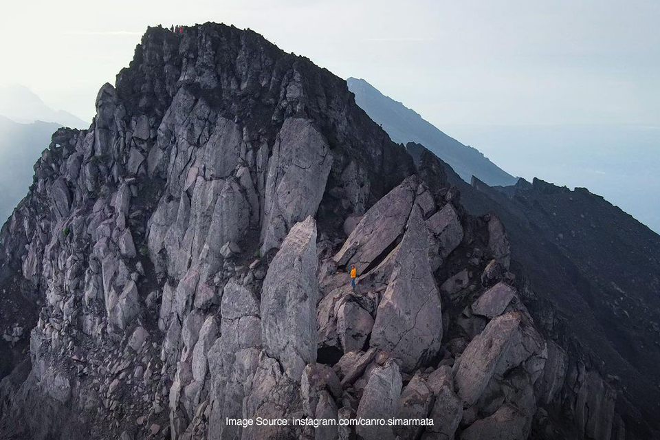 Menjajal Jalur Pendakian Paling Ekstrem se-Jawa Timur, Gunung Raung via ...