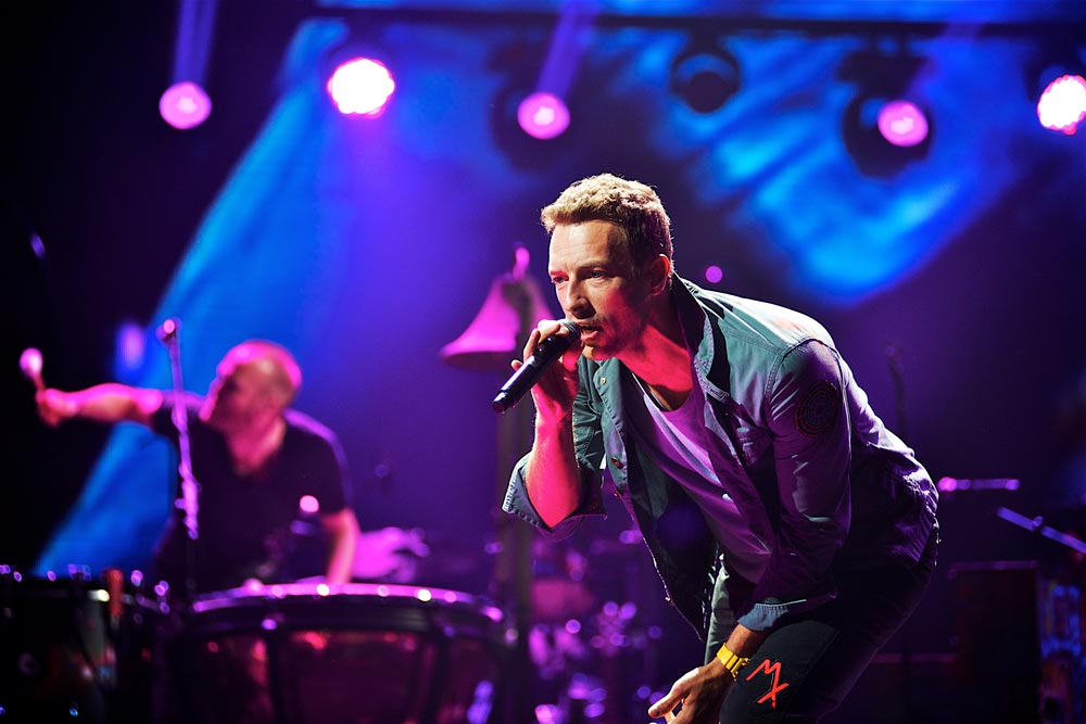 Lirik Lagu Coldplay - Yellow, Terjemahan dan Chord Gitarnya | SUPERLIVE