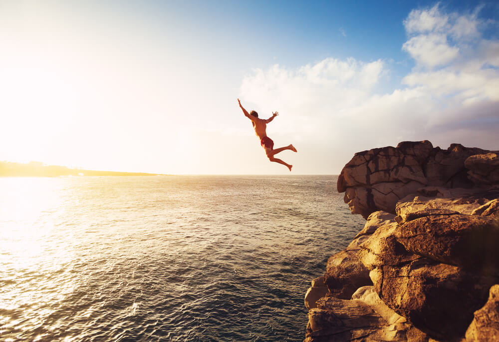 Spot Cliff Diving di Sulawesi yang Seru untuk Pemula | SUPERLIVE