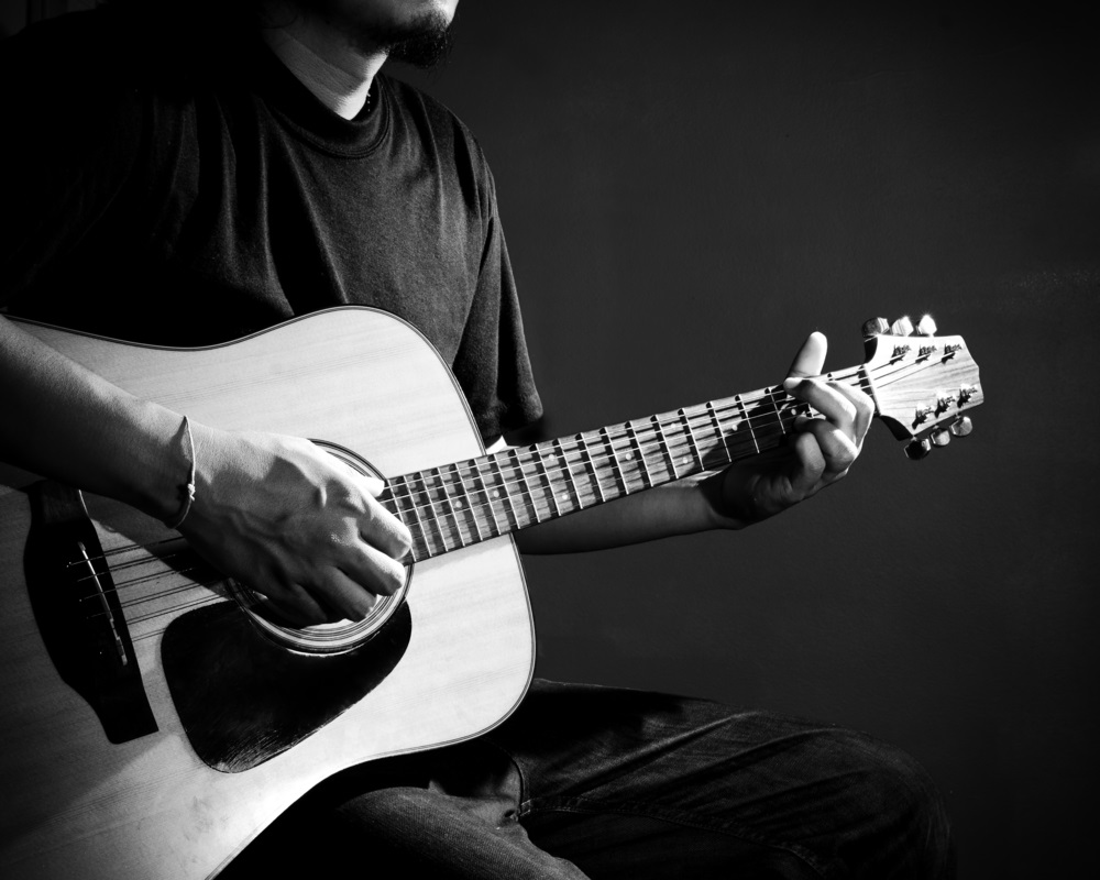 Tips dan Cara Memetik Gitar untuk Pemula | SUPERLIVE