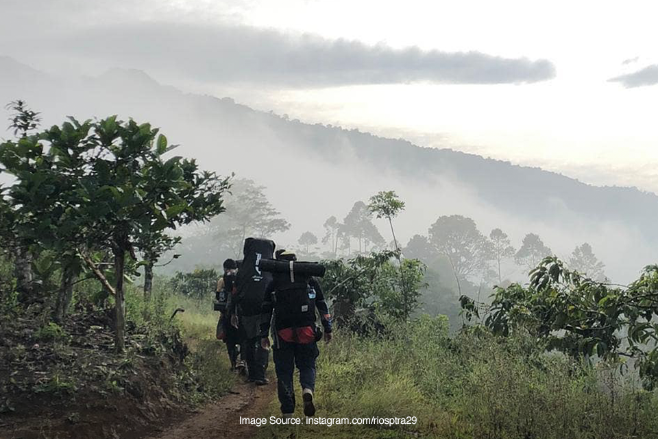 Tentang Gunung Pesagi dari Lokasi, Jalur Pendakian, dan Tempat Wisata ...