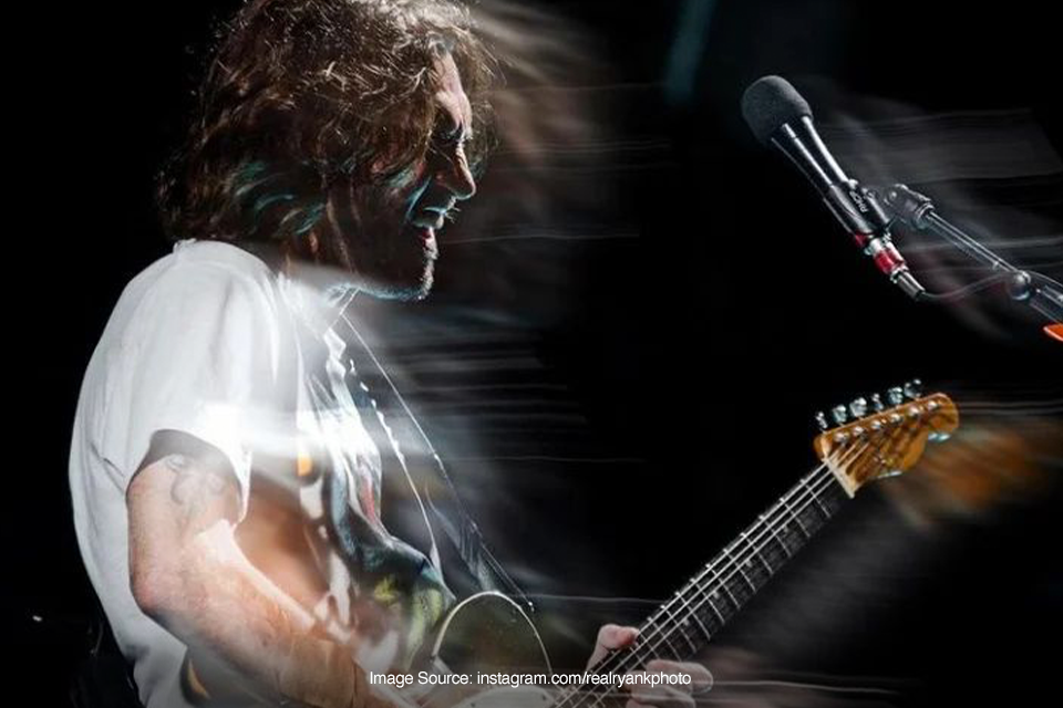 Mau Jago Kayak John Frusciante? Cek Dulu Deh Gitar Andalannya! | SUPERLIVE