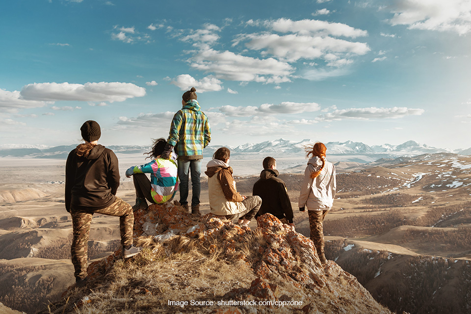 Tips Pede Berteman dengan Orang Banyak saat Traveling | SUPERLIVE