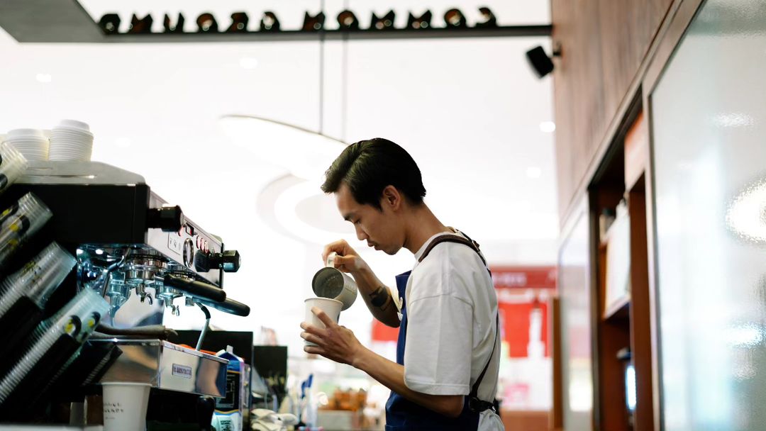 Rekomendasi Coffee Shop di Jakarta yang Punya Kopi Manual Brew | SUPERLIVE