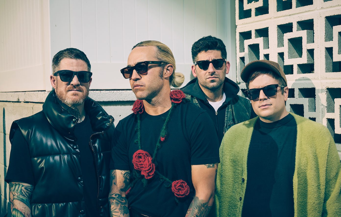 Nostalgia Fall Out Boy Untuk Album Debutnya | SUPERLIVE