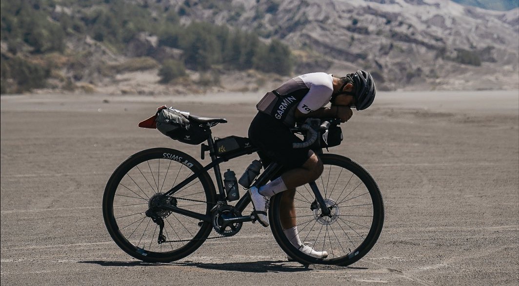 Cyclist Adipati Bob Tempuh 3000 Km Dalam 12 Hari Keliling Pulau Jawa ...