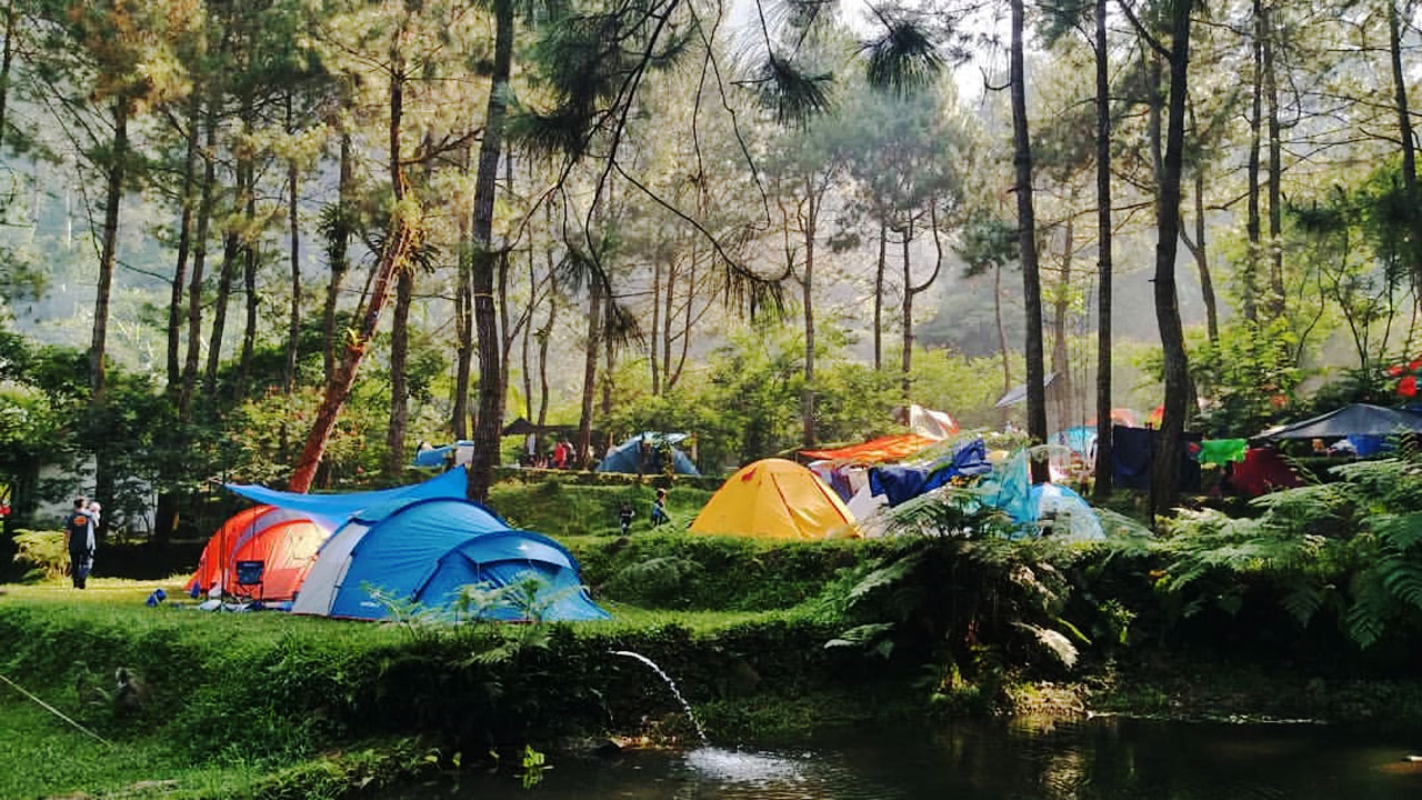 5 Camping Spot Asik Yang Gak Harus Mahal di Bogor | SUPERLIVE