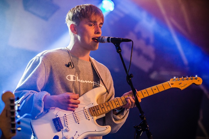 Sam Fender Ungkap Rampungnya Pengerjaan Album Kedua | SUPERLIVE