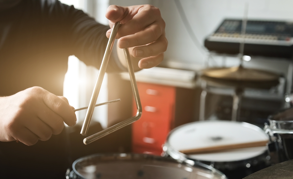 Apa Itu Alat Musik Triangle? Sejarah dan Fakta Menariknya | SUPERLIVE