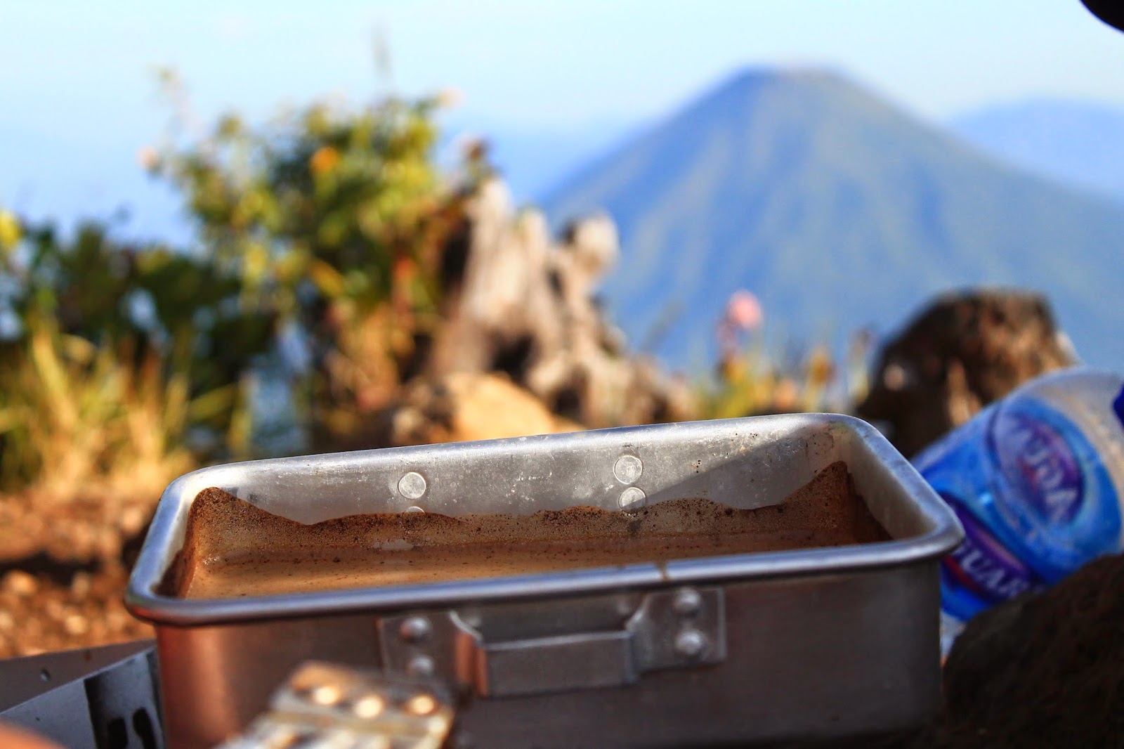 Tips Makan dan Cuci Piring di Gunung Biar Lo Ga Ngotorin Gunug, Bro | SUPERLIVE