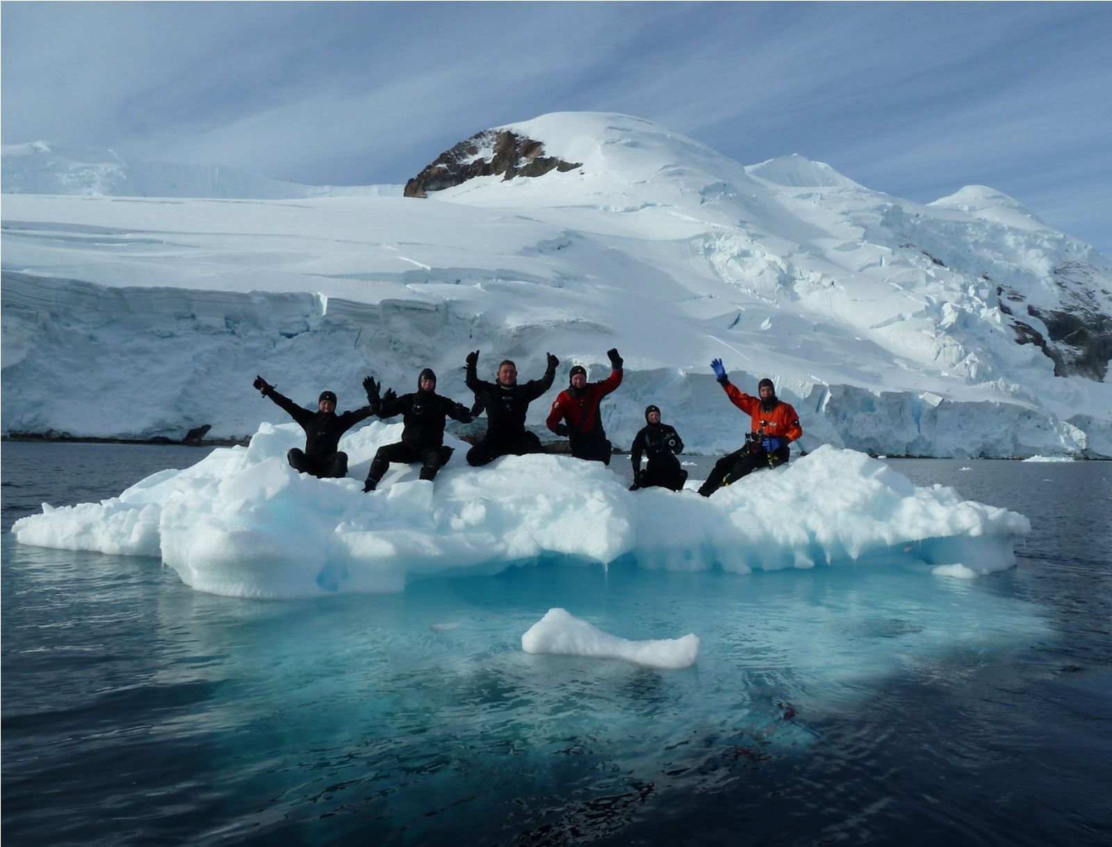 Polar Diving for Those Who Dare to be Chilled | SUPERLIVE