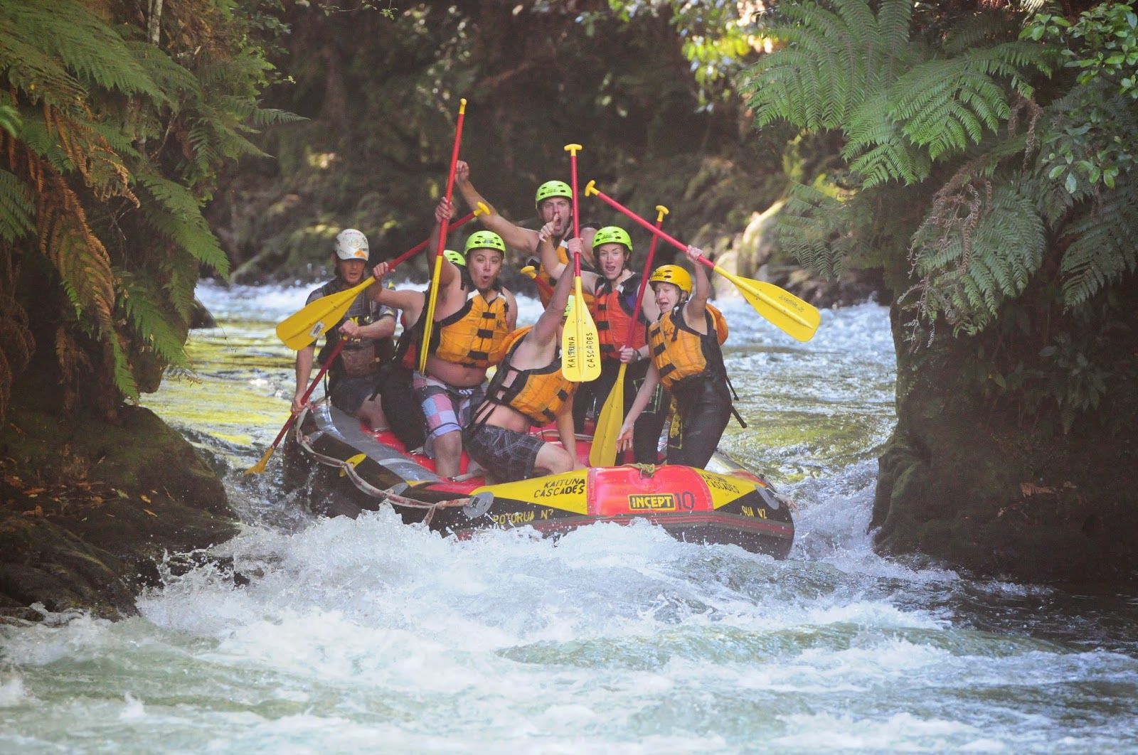 Arung Jeram, Cara Gokil Menikmati Air | SUPERLIVE