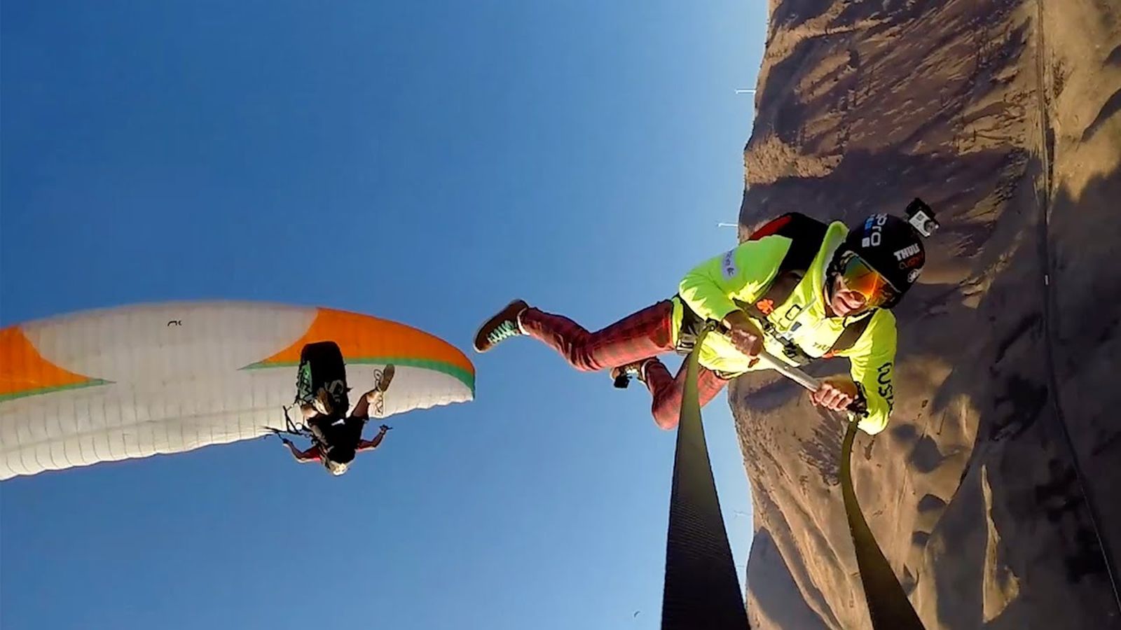 Melayang Menikmati Keindahan Columbia River Gorge dengan Paragliding ...