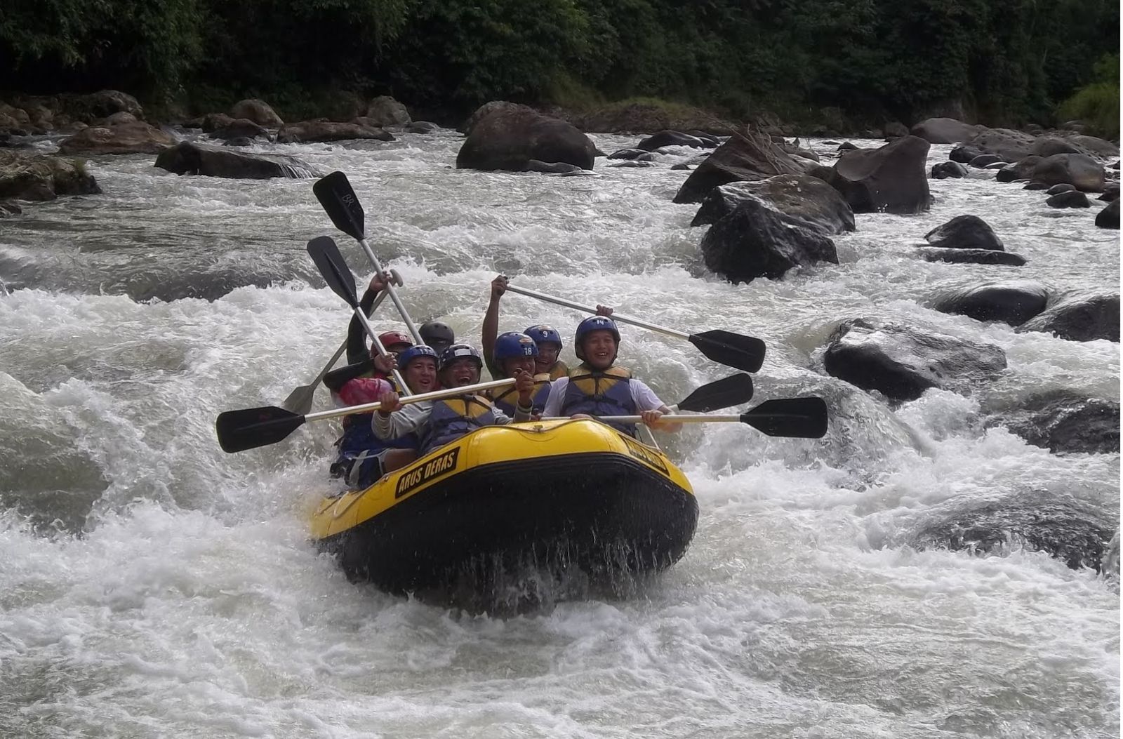 Tidak Hanya Seru, Rafting di Ciberang Manjakan Mata! | SUPERLIVE