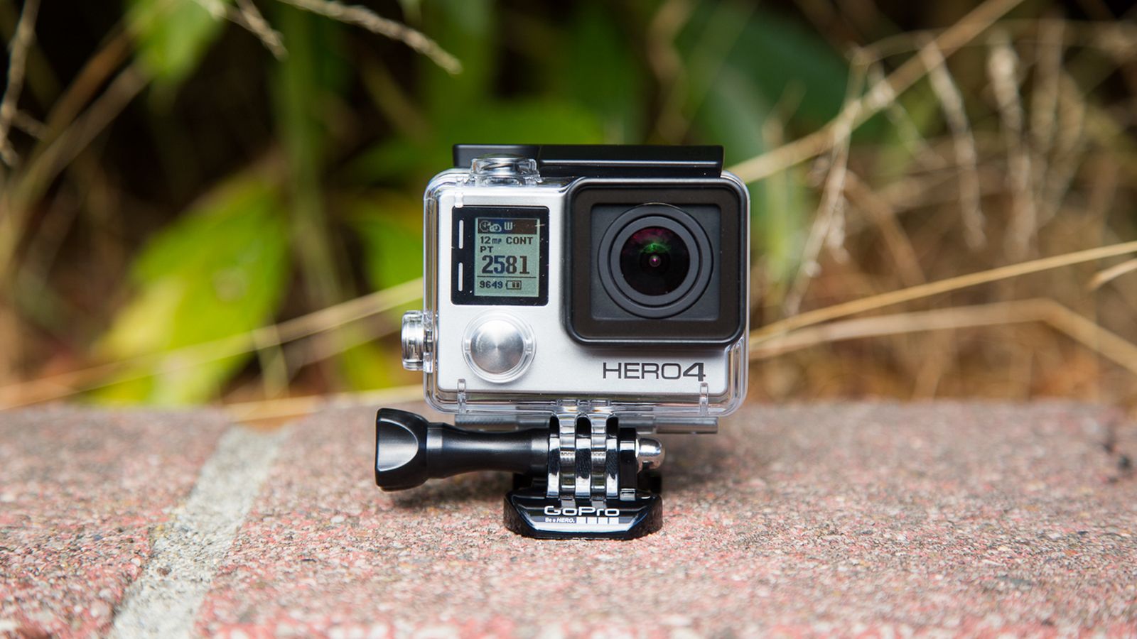 Bro, Ini Alasan Kenapa Lo Wajib Punya Butuh Gopro Hero 4! | SUPERLIVE