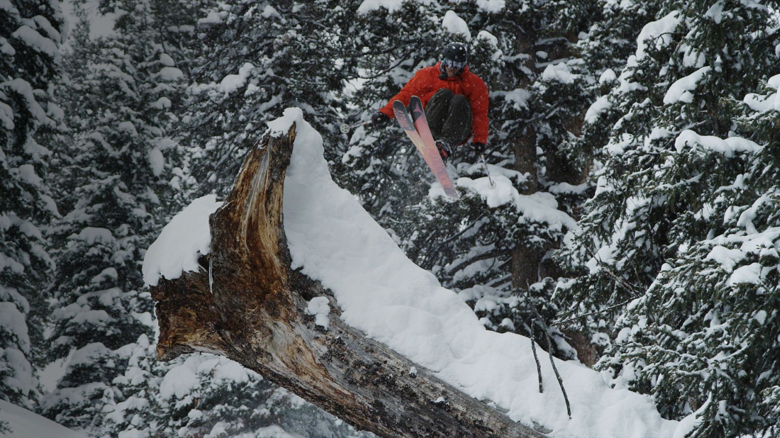 Main Ski Sambil Melompati Tebing? Siapa Takut! | SUPERLIVE