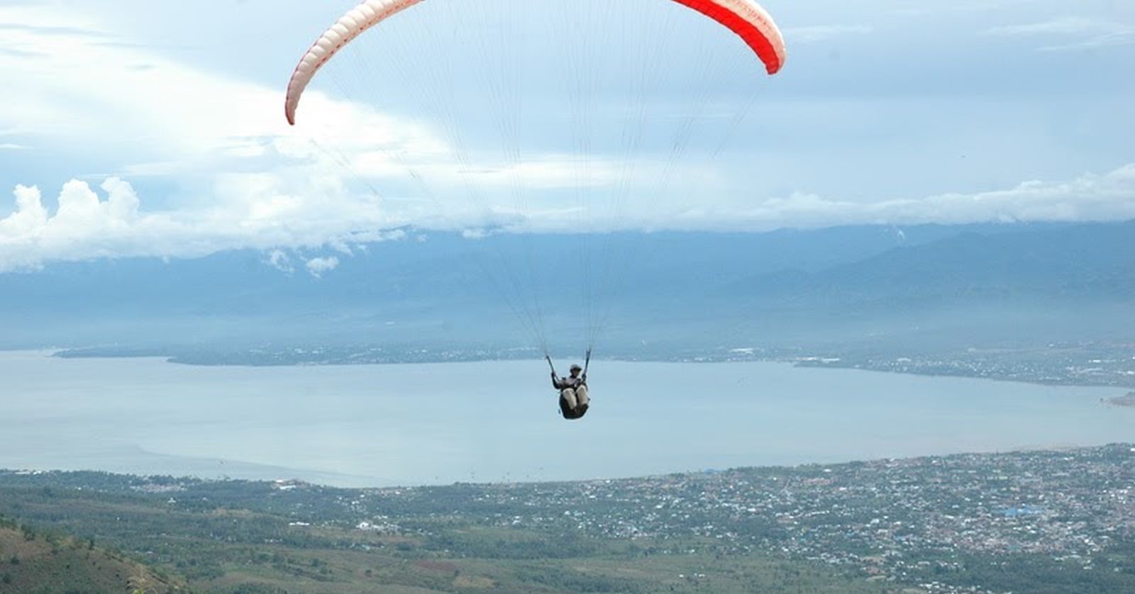 Ternyata Tempat Paralayang Terbaik Di Dunia Ada Di Sulawesi. Wajib Coba ...