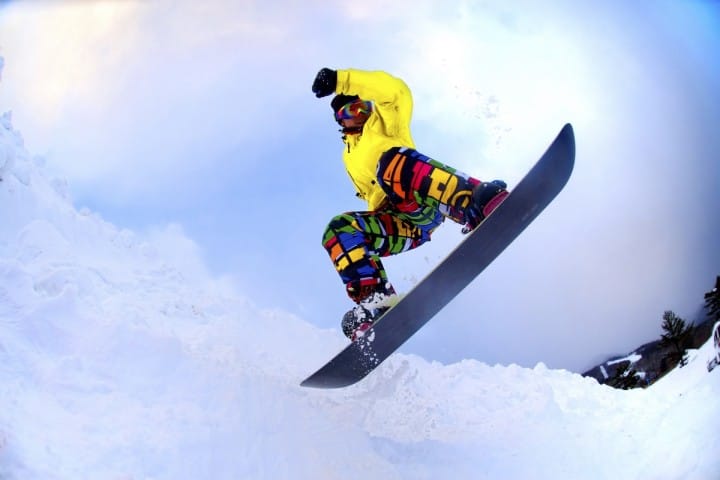 5 Spot Indoor Snowboarding Populer Di Dunia Yang Bisa Buat Lo Betah ...