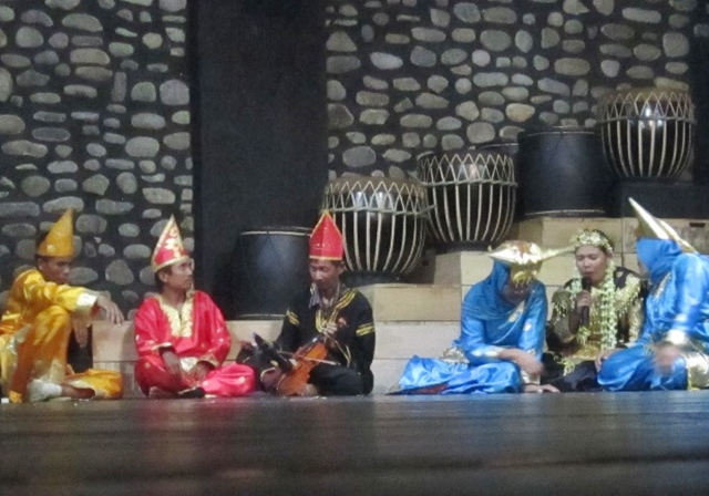 12 Tradisi Unik yang Cuma Bisa Lo Temui Jika Berpetualang di Indonesia ...