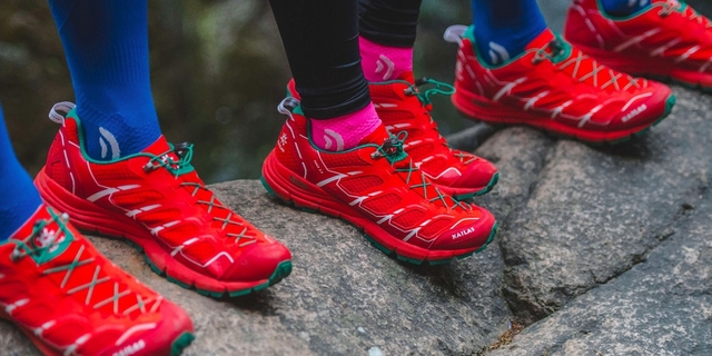 4 Tips Menentukan Sepatu Khusus untuk Mendaki Gunung | SUPERLIVE