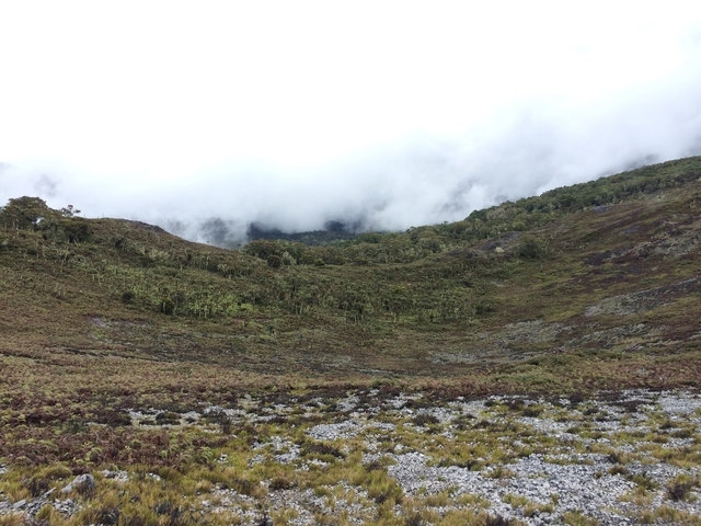 5 Fakta Seputar Gunung Binaiya di Pulau Maluku yang Terkenal Dengan ...