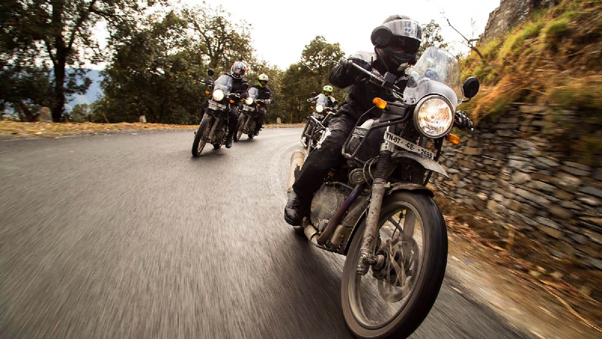 6 Hal yang Wajib Dicermati Pengendara Motor saat Memilih Helm | SUPERLIVE