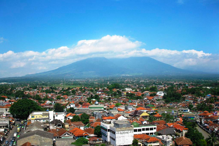 Bikin Ngiler! 3 Kulineran Khas Bogor Ini Bikin Lo Bela-Belain Datang ...