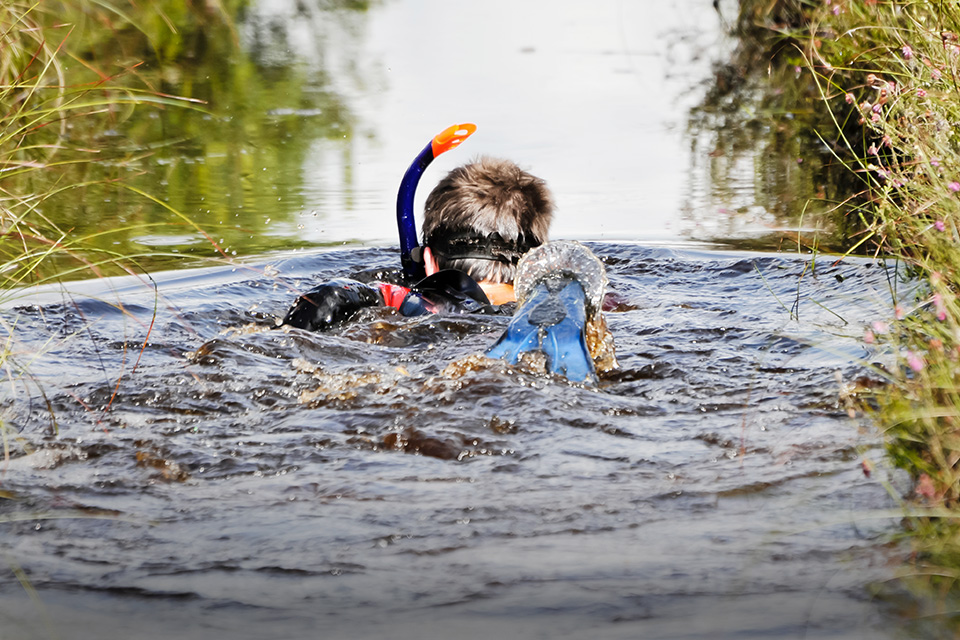 Bog Snorkeling, Olahraga Menyelam Tapi di Rawa | SUPERLIVE