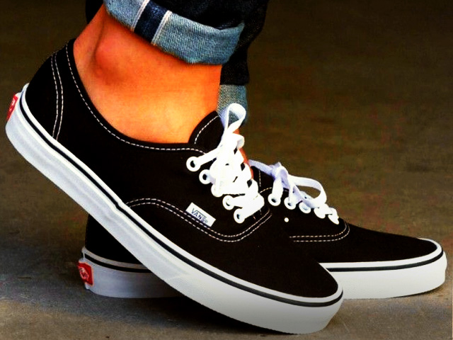 Cerita Menarik Sneaker Vans yang Identik Sama Skateboard | SUPERLIVE