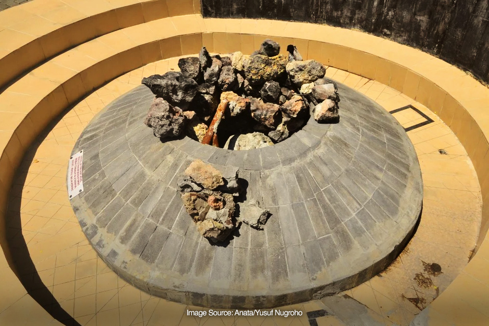 Api Abadi Mrapen Padam, Ini 5 Lokasi Api Abadi Lain di Indonesia! | SUPERLIVE