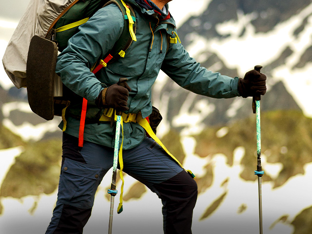 Cara Memilih Trekking Pole yang Tepat Buat Mendaki Gunung | SUPERLIVE