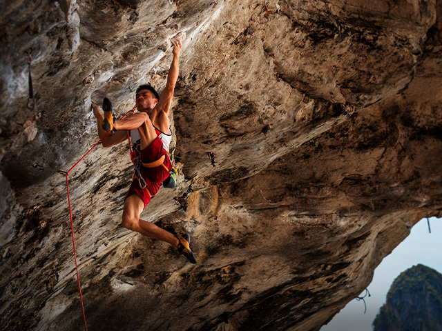 Ini Bro Perbedaan Rappeling Sama Abseiling yang Harus Lo Tahu! | SUPERLIVE