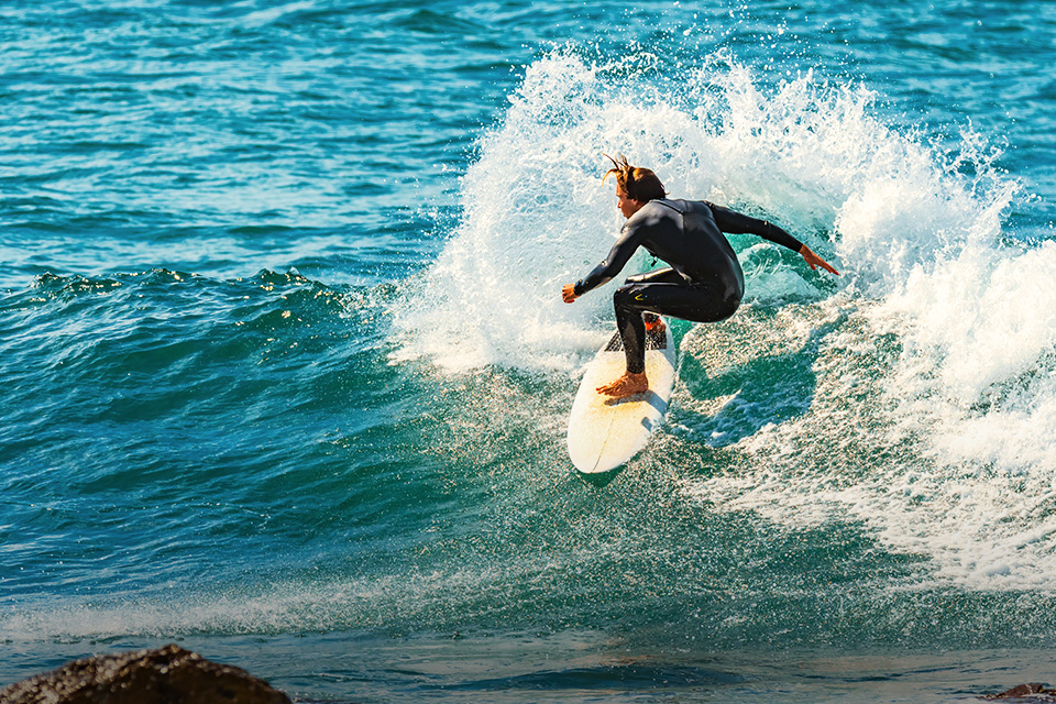 Mau Belajar Selancar? Kenalan Dulu Bro Sama Big Wave Surfing | SUPERLIVE