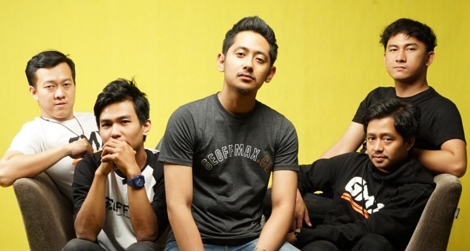 Jaga Api Emo, Close Me Closet Bawakan Anthem Emo Jakarta 2000-an ...