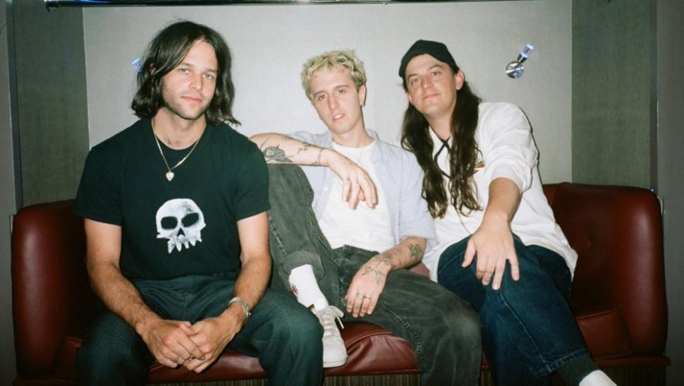 Beach Fossils Rayakan 10 Tahun Album Perdana dengan Rilis Ulang | SUPERLIVE