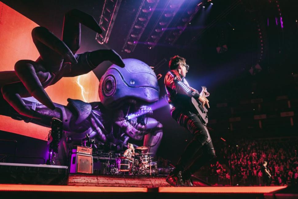 Muse Umumkan Film Konser ‘Simulation Theory’ untuk IMAX | SUPERLIVE