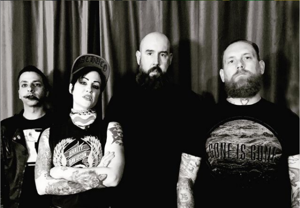Perjalanan dan Perubahan Band Punk Rock Legendaris The Distillers ...