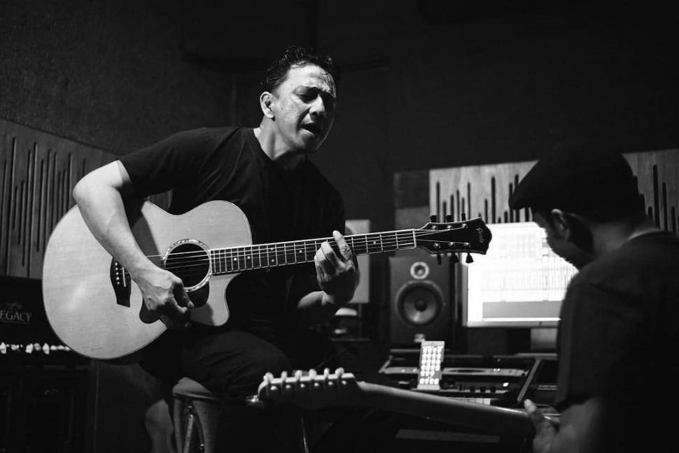 Antara Suar dan Pure Saturday: Nostalgia dalam Bentuk Berbeda | SUPERLIVE