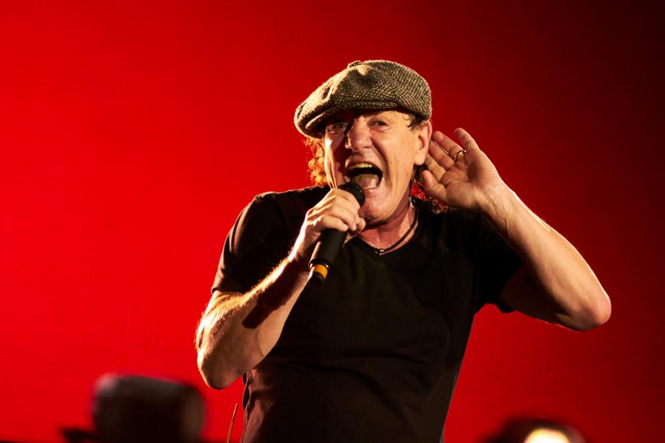 Apa, sih, Alasan Brian Johnson AC/DC Selalu Pakai Topi? | SUPERLIVE